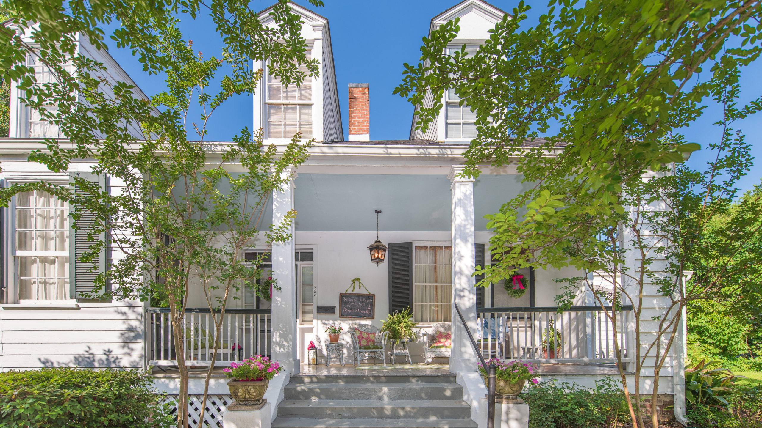 Magnolia Cottage Bed and Breakfast | Natchez Bed & Breakfast Association